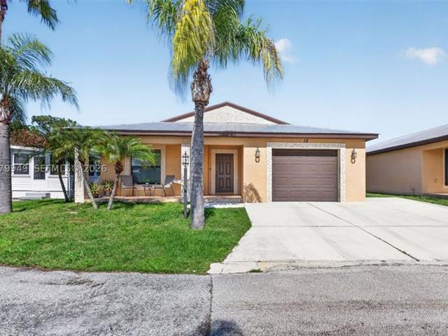 12 Barcelona Ln, Port Saint Lucie, FL 34952