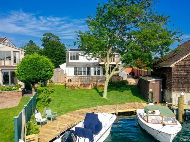 12 Bayview Avenue