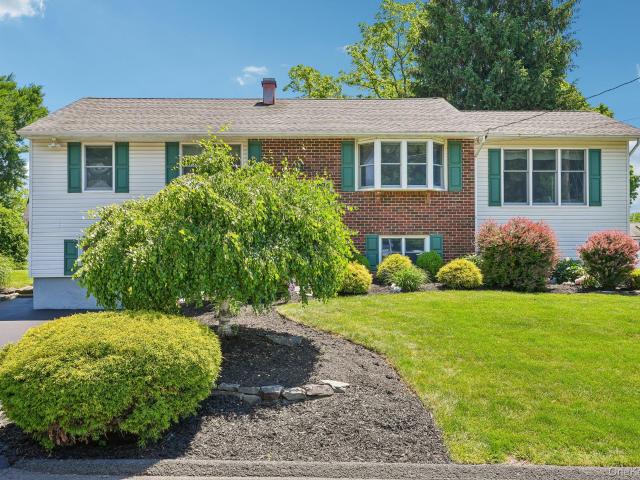 12 Bayview Drive