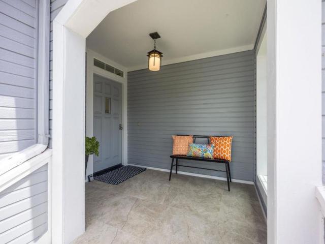 12 Bayhill Place
