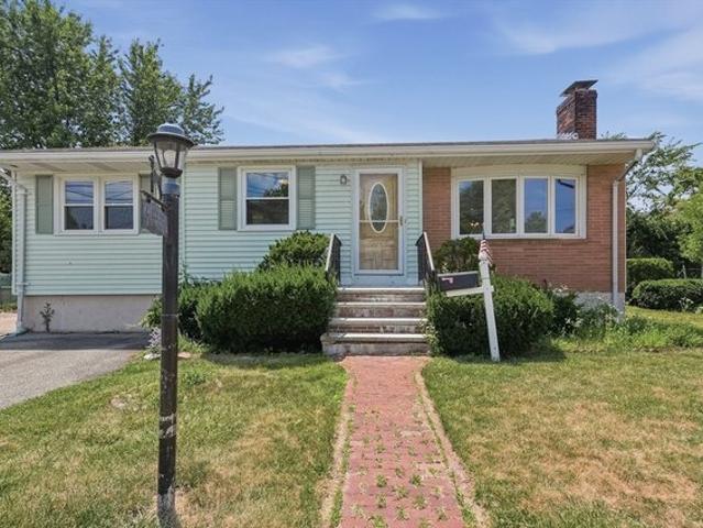 12 Bennett Rd, Watertown, MA 02472
