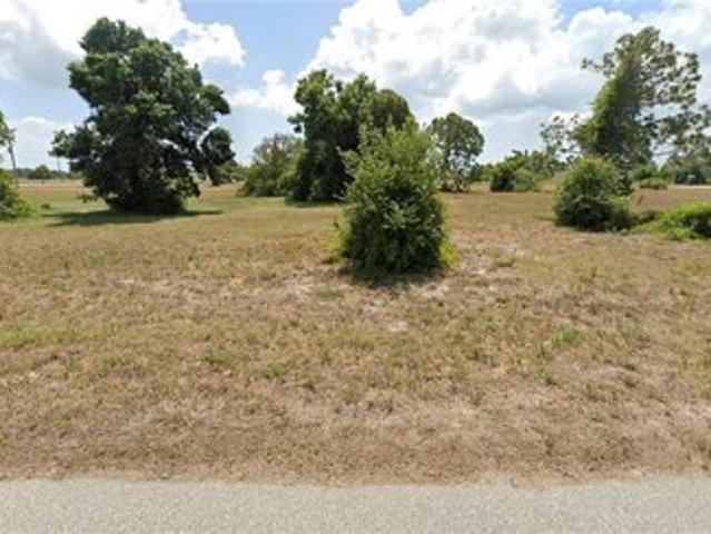 12 Beacon Dr, Placida, FL 33946