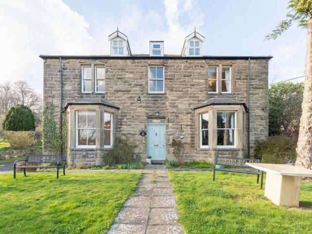 12 bed house for sale