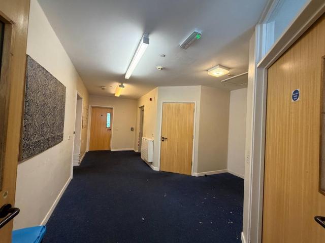 12 bed house for sale