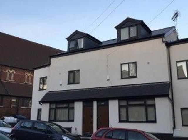 12 Bed with 12 ensuites all bill inc £115pppw
