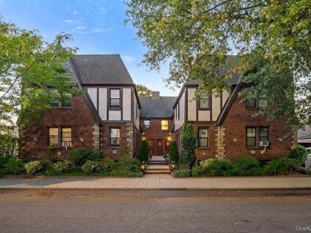 12 bedroom, Bayside NY 11361 LS101801964