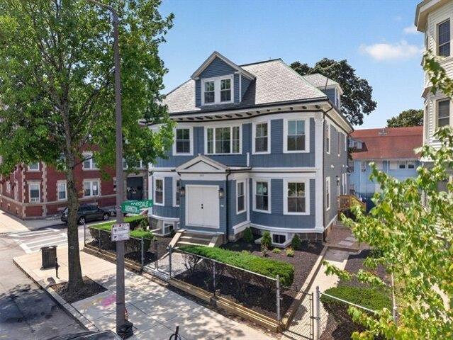 12 bedroom, Boston MA 02124 104759491