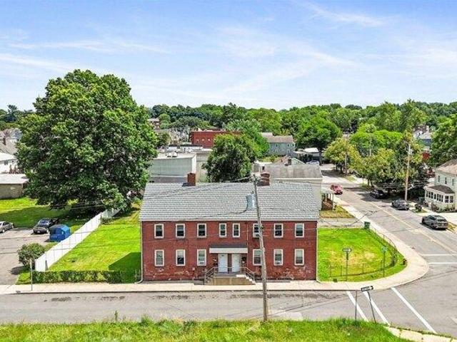 12 bedroom, Chicopee MA 01013 104511558