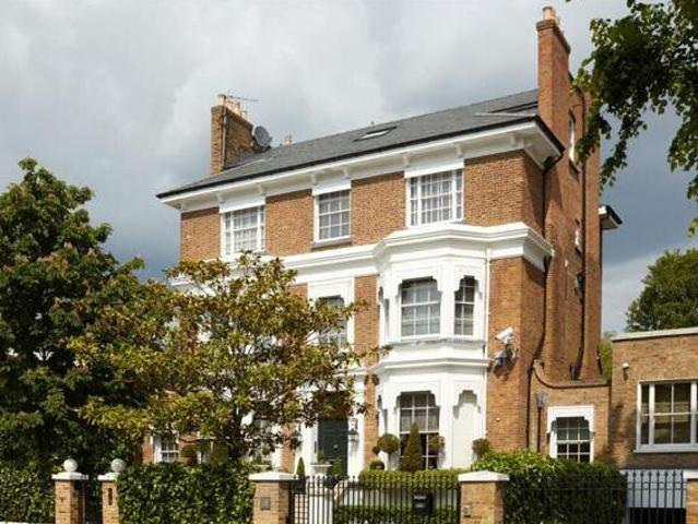 12 Bedroom Detached House For Sale In London