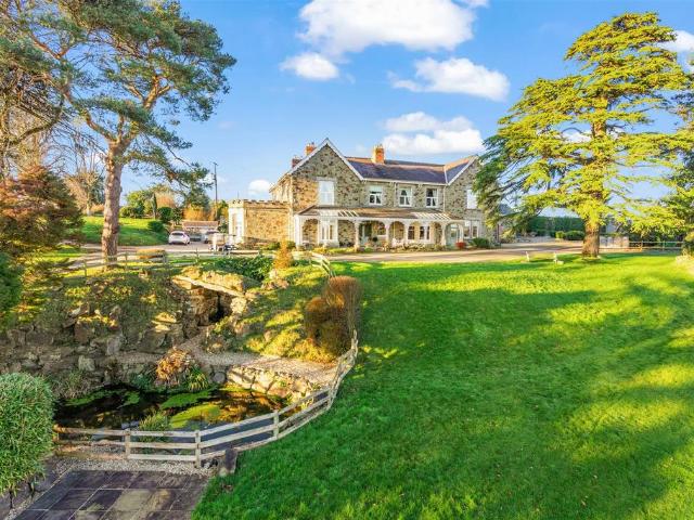 12 bedroom detached house for sale