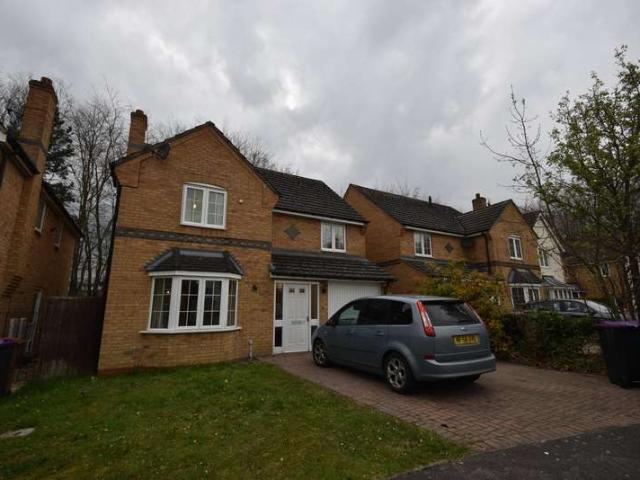 12 Bedroom Detached House