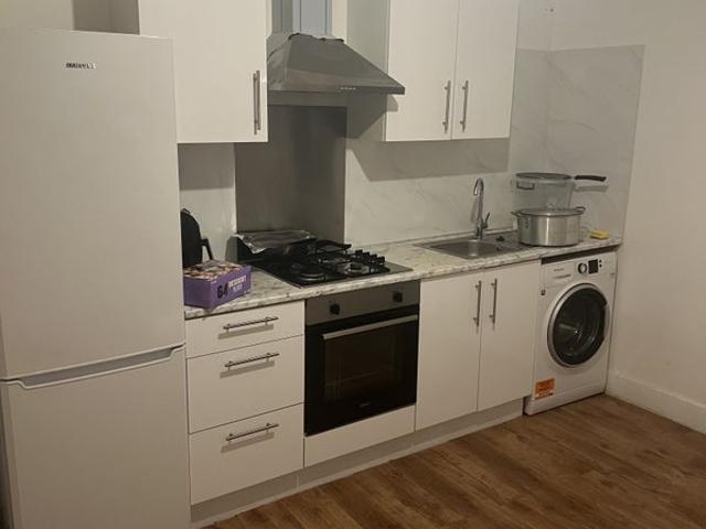 1/2 bedroom first floor flat available in Chingfor