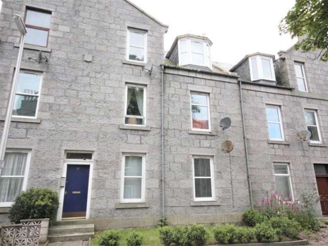 12 Bedroom Flat