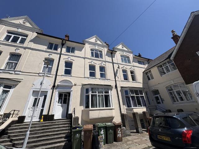 12 bedroom house to rent
