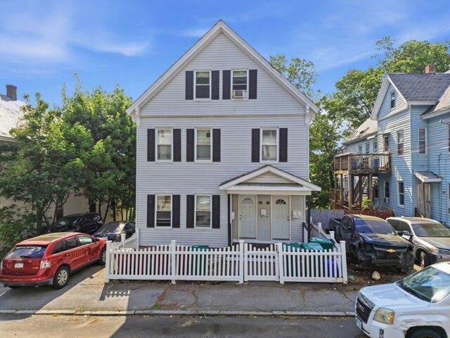 12 bedroom, Lowell MA 01850 104511804