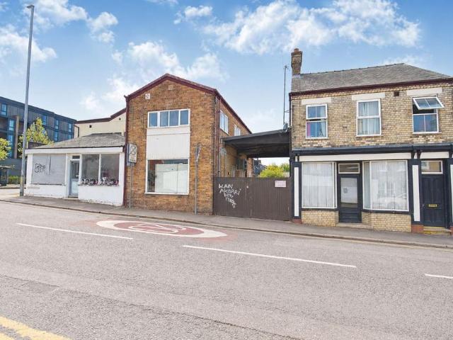 12 bedroom property with land for sale