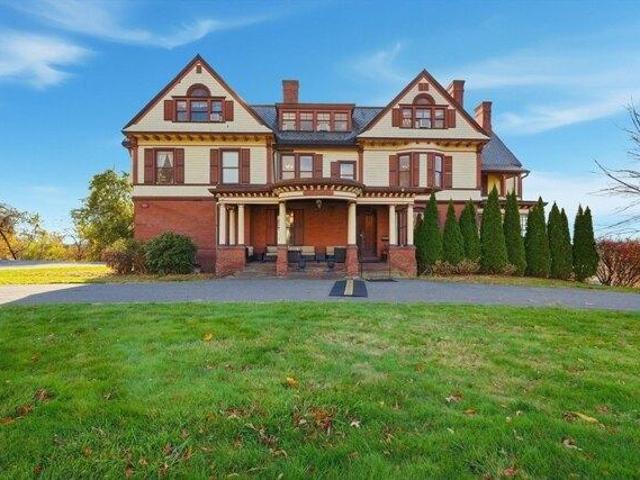 12 bedroom, Springfield MA 01105 104189797