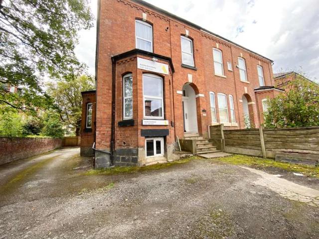 12 Bedroom Terraced House