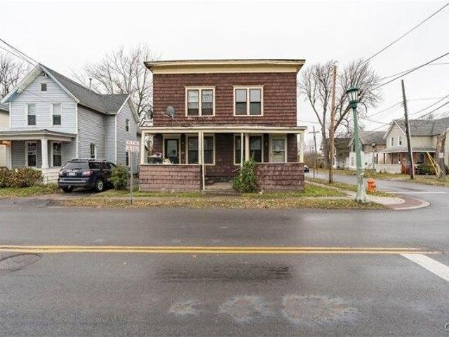 12 bedroom, Watertown NY 13601 100245711