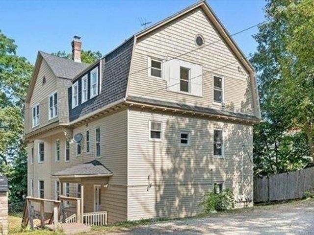 12 bedroom, Worcester MA 01605 104835367