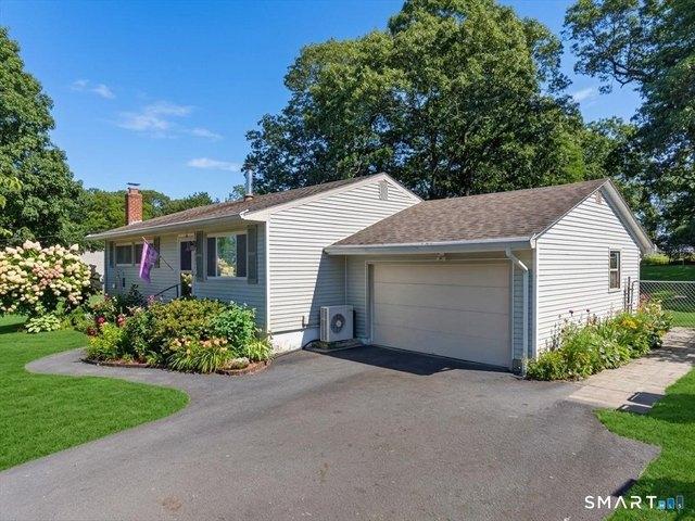 12 Bern Ct, Groton, CT 06355