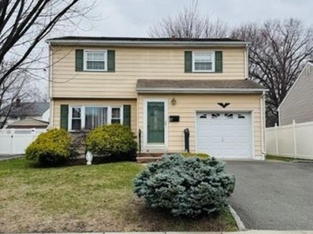 12 Bernice Rd, Belleville, NJ 07109