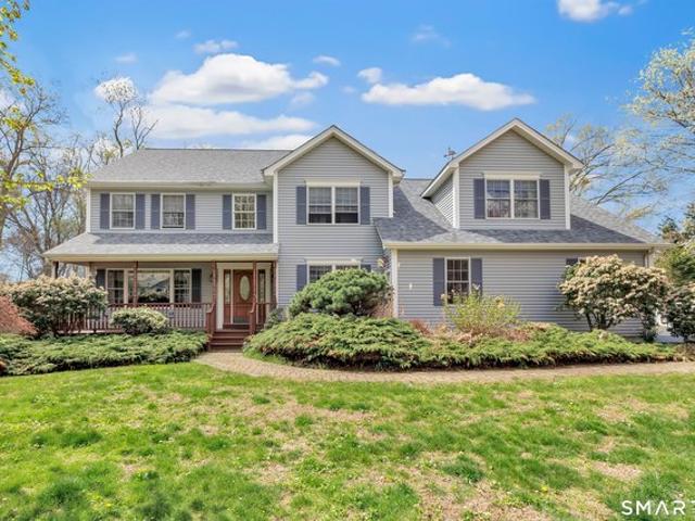 12 Beth Ann Cir, Milford, CT 06461