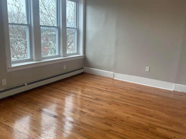 12 Bond St # 5
