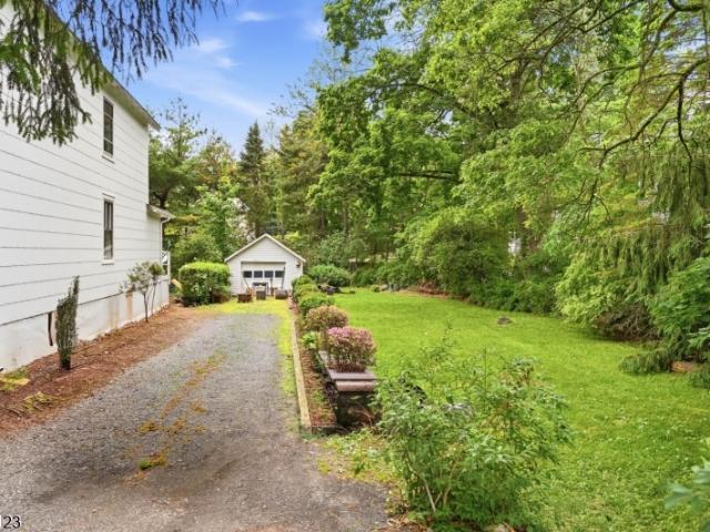 12 Bodnar St