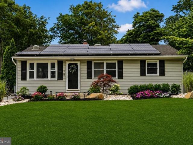12 Blue Spruce Dr, Jackson, NJ 08527
