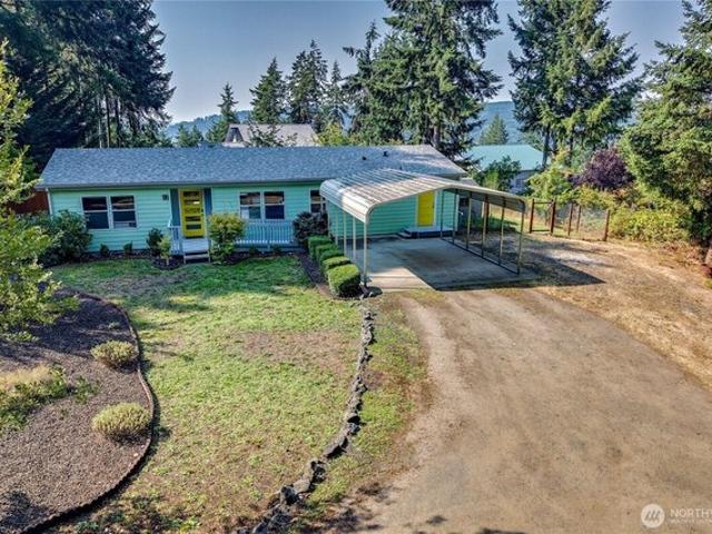 12 Blueberry Hill Rd, Port Ludlow, WA 98365