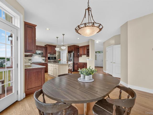 12 Brewster Ct, Washingtonville, NY 10992 | MLS #1010
