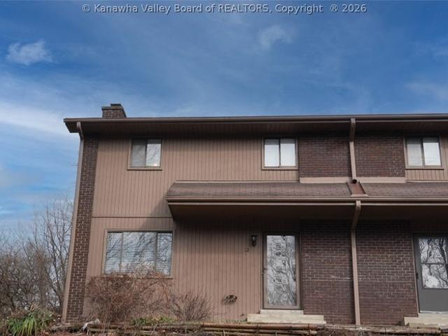 12 Briar Hill Rd, Charleston, WV 25314