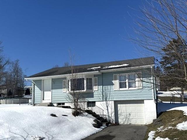12 Bruce St, Newburgh, NY 12550