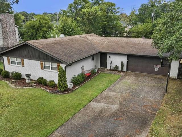 12 Burford Dr, Conway, AR 72034