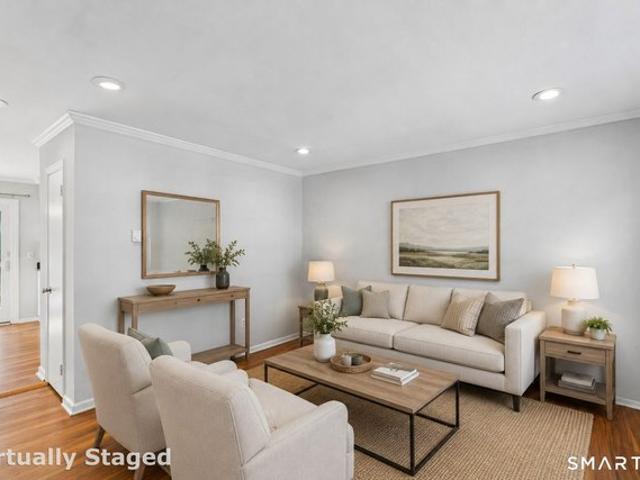 12 Camelot Dr Apt E1, Norwalk, CT 06850