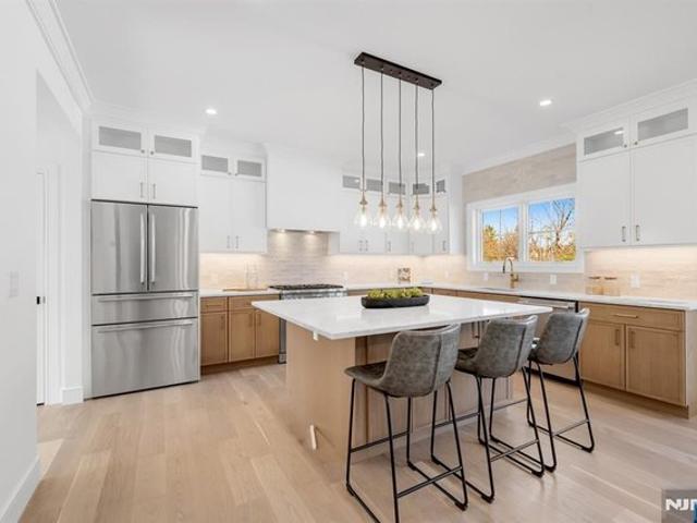 12 Cameron Rd, Tenafly, NJ 07670