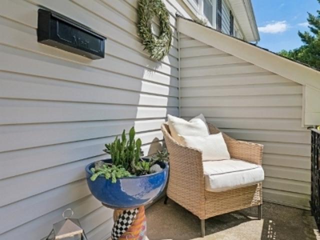 12 Candlewood Dr