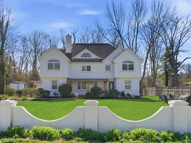 12 Cannon Ct, Huntington, NY 11743 | MLS #959607 | Compass