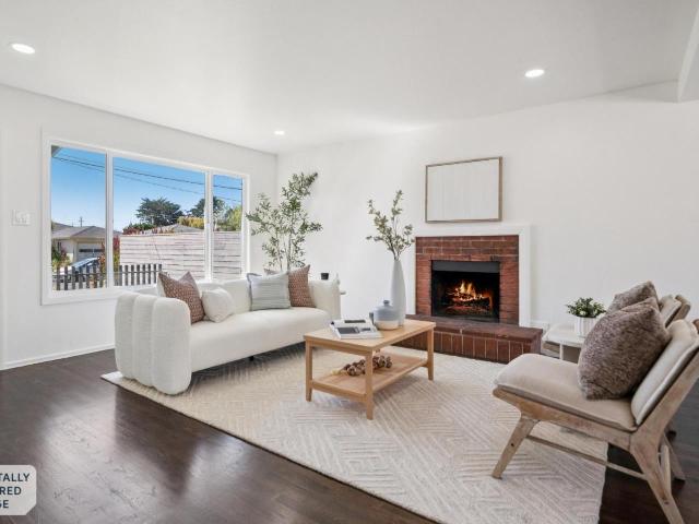 12 Cadiz Court