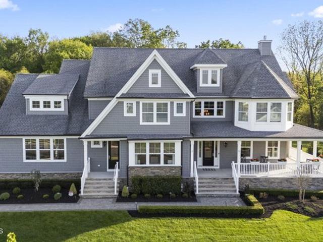 12 Captiva Ln, Marlboro, NJ 07746