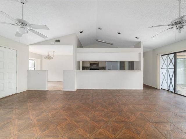 12 Cedar Ter, Ocala, FL 34472 | MLS #OM715952 | Compass