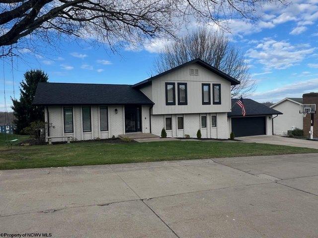 12 Cedarwood Dr, Morgantown, WV 26505
