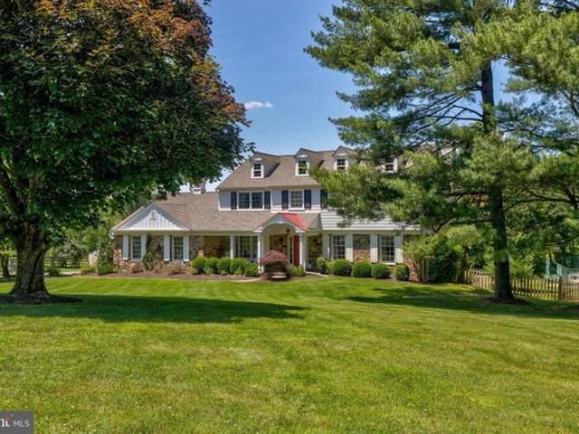 12 Chowning Dr, Malvern, PA 19355