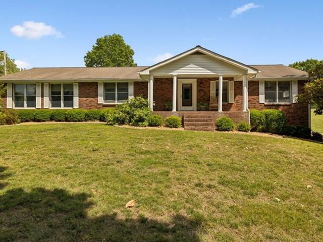 12 Charles Apple Ln, Brush Creek, TN 38547