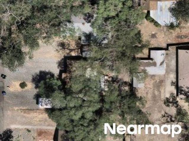 1/2 Cherry Ln