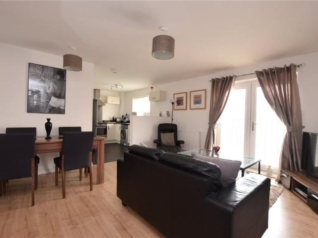 12, Chestnut Lane, Leeds, West Yorkshire, LS14 6GJ