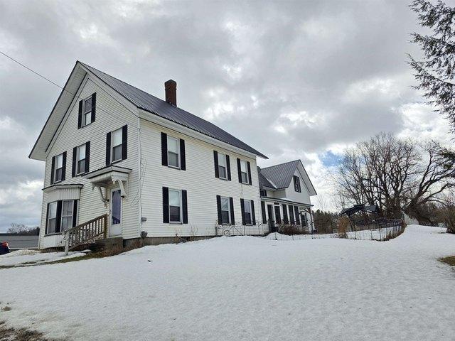 12 Church St, Orleans, VT 05860