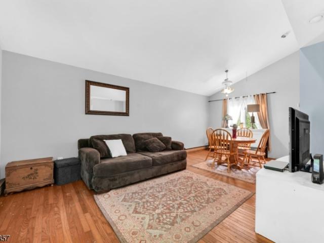 12 Coolidge Trl