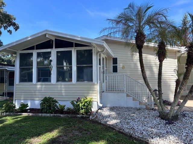 12 Coachmans Ct, Daytona Beach, FL 32119